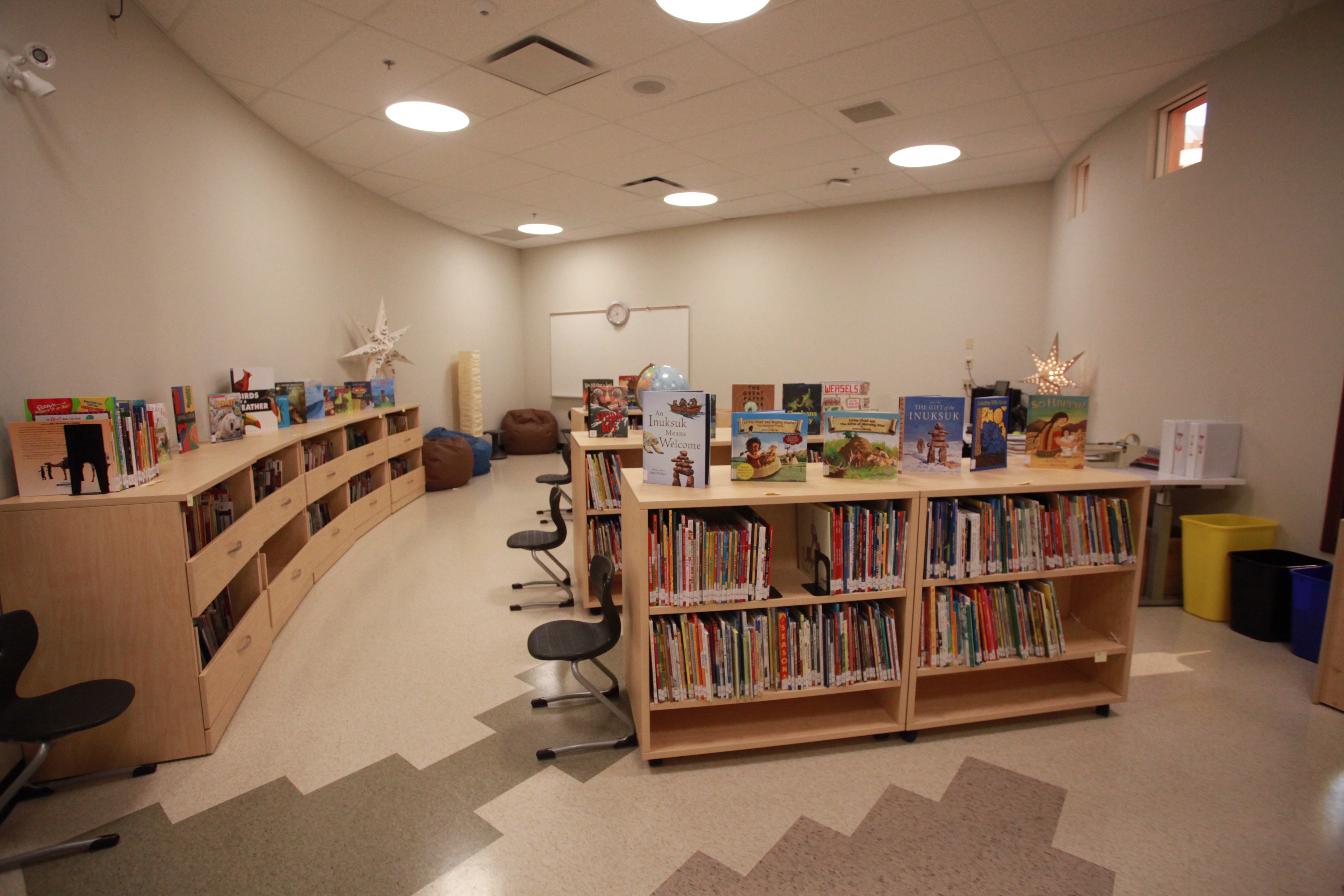 Learning Commons / Library - Niitsitapi Learning Centre